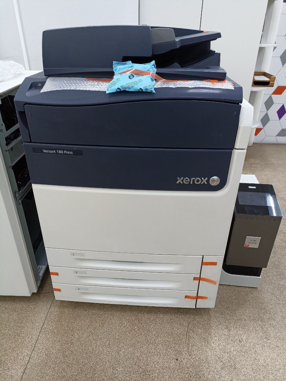 Где купить Xerox Versant 180 Press цены и отзывы на pechatnick.com