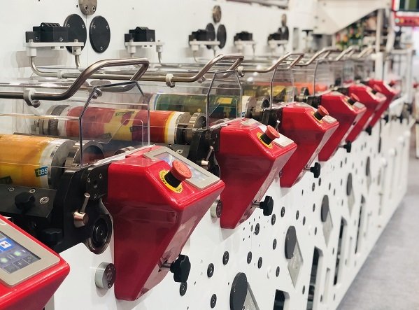 Multitec впервые представила узкорулонную сервоприводную флексопечатную ...